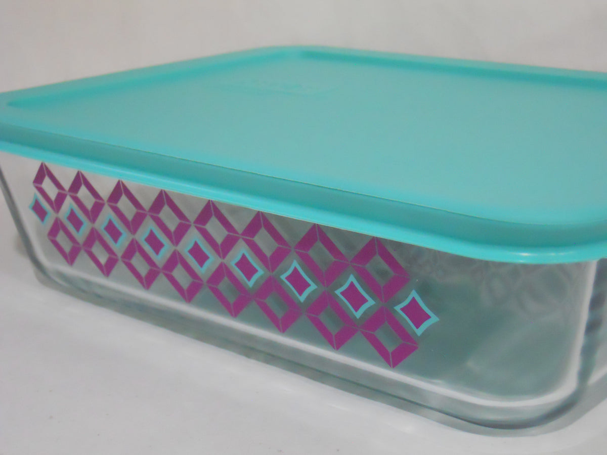 Pyrex DIAMONDS 6 Cup RECTANGULAR Food Storage Container TURQUOISE PURP ...
